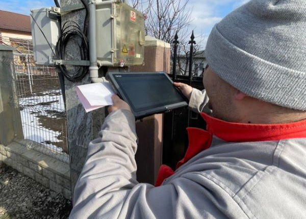 Getac F110 Tablets Keeping the Lights On in Romania - Esis